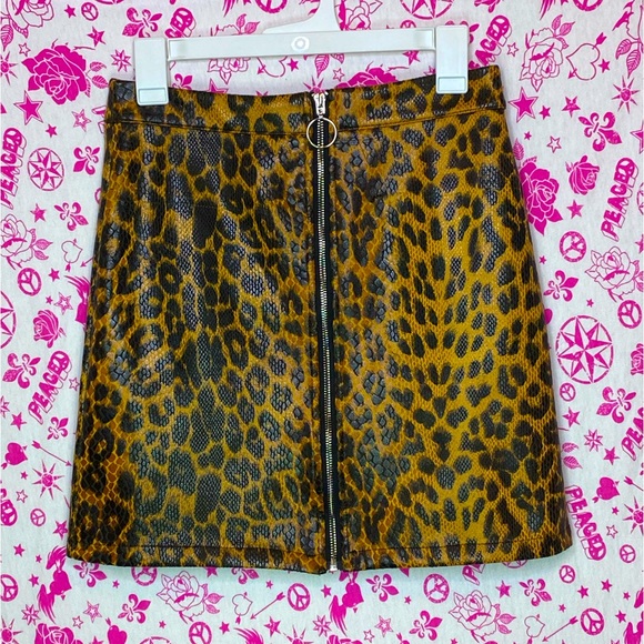 Skirts | Retro Pin Up Leopard Print Skirt Circle Zipper Pull Textured ...